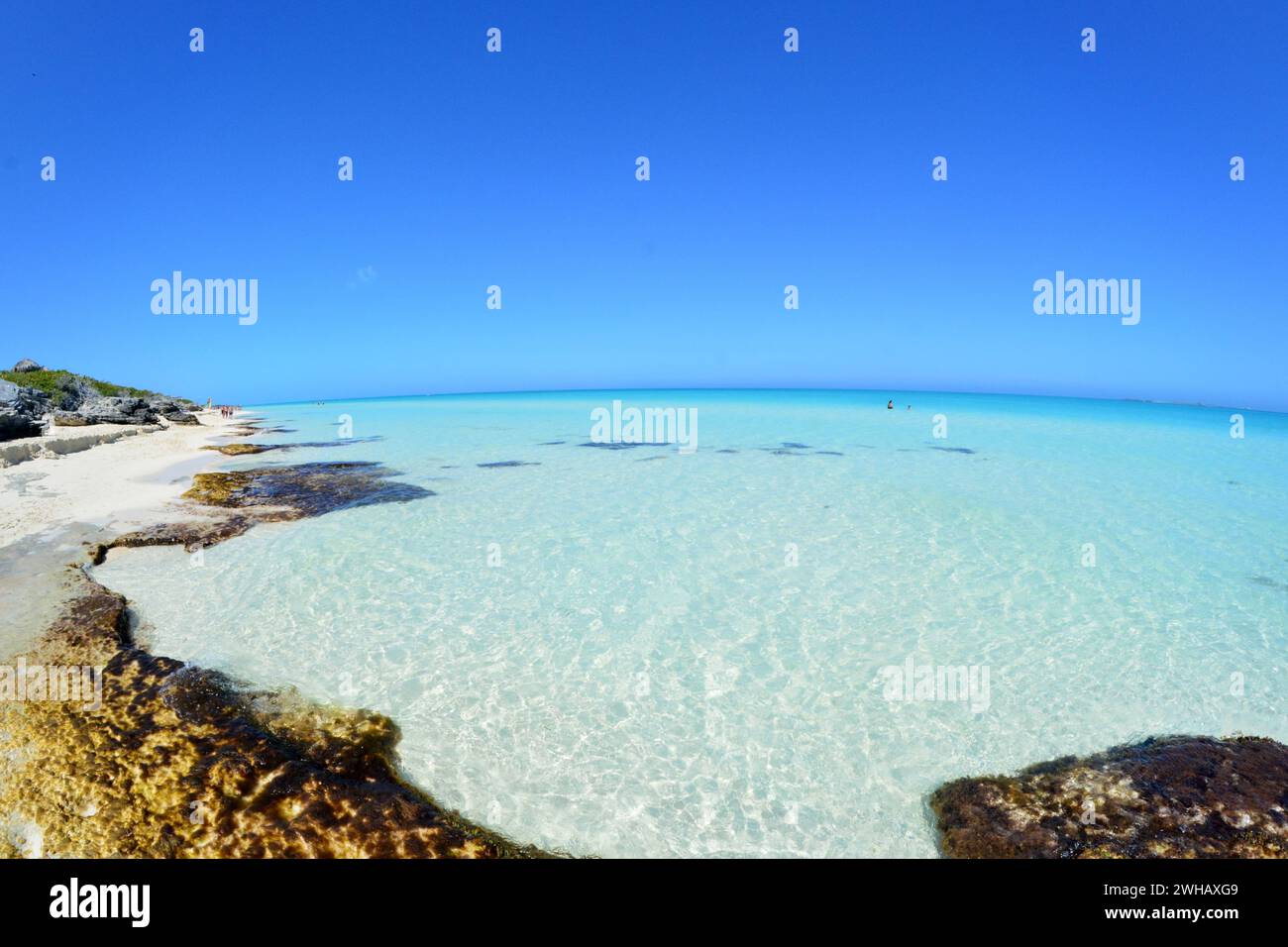 Cuban beach with crystal clear water and blue skies Stock Photo - Alamy