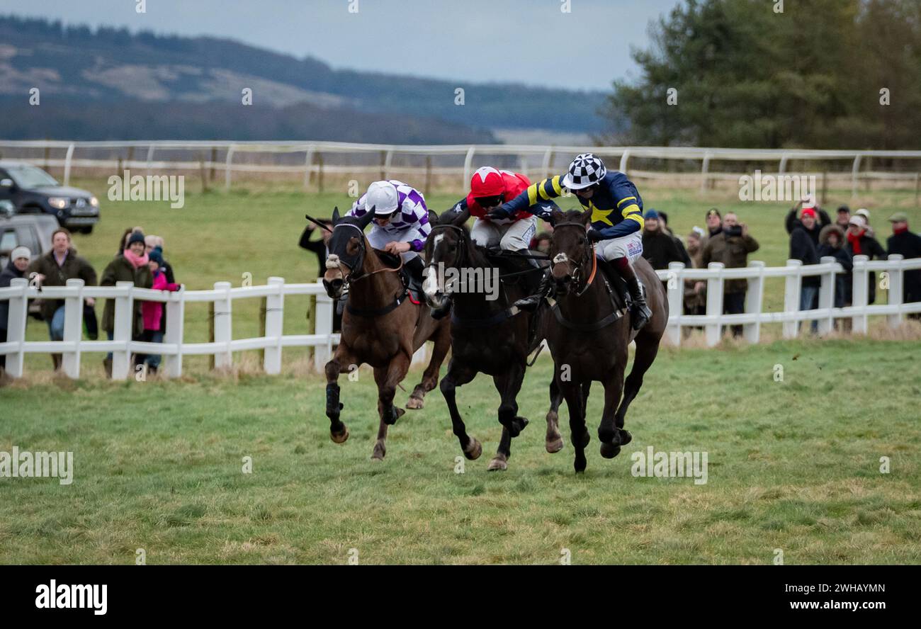 Grace A Vous Enki and James King dead-heat with Regatta De Blanc and ...