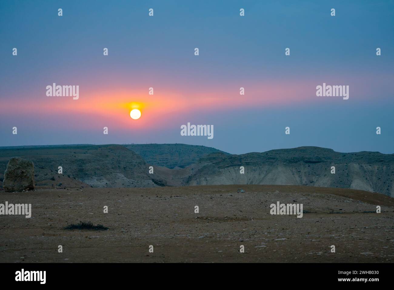 awe inspiring sunrise over the Dead Sea and Judaean Desert, Israel ...