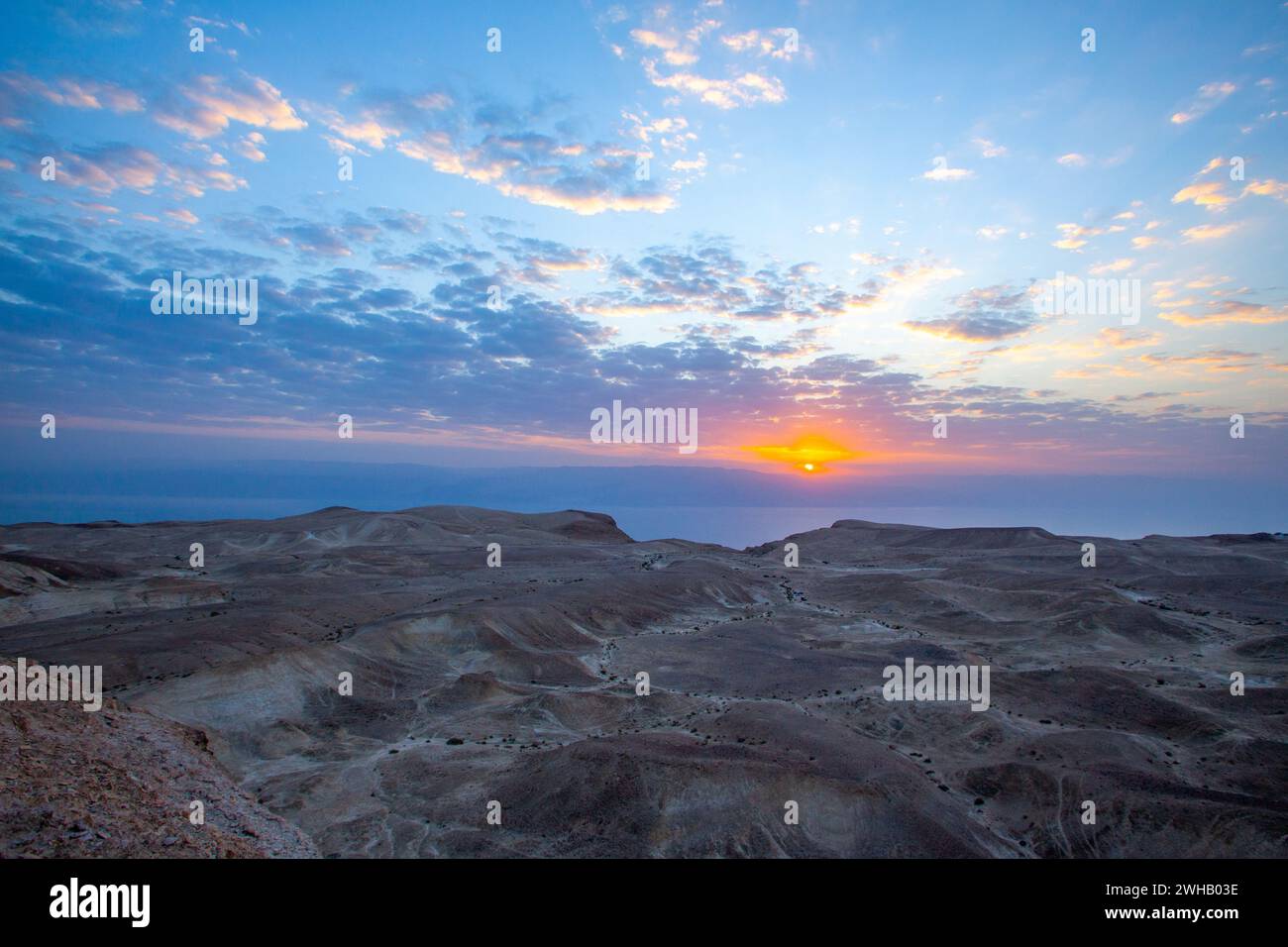 awe inspiring sunrise over the Dead Sea and Judaean Desert, Israel ...