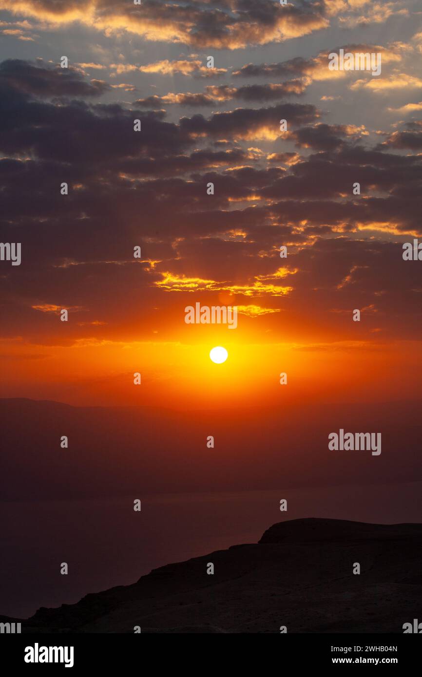 awe inspiring sunrise over the Dead Sea and Judaean Desert, Israel ...