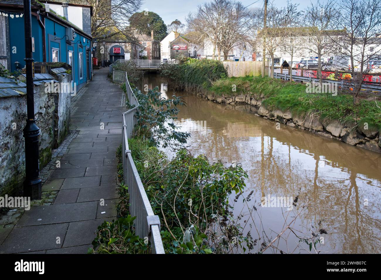 The Truro River flowing through Truro City centre in Cornwall in the UK ...