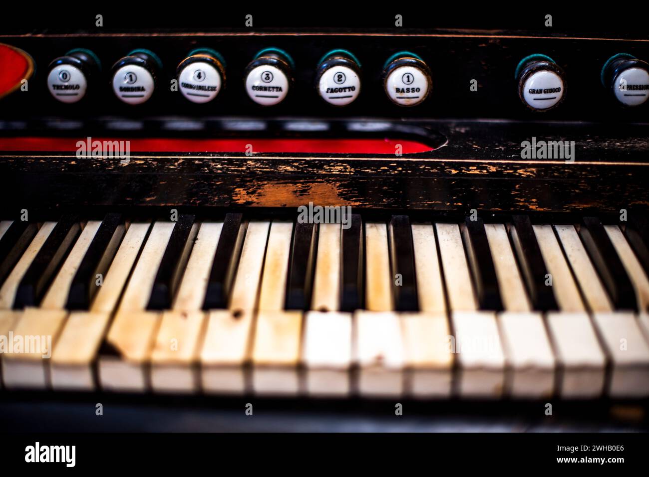 Antique wooden organ keyboard hi-res stock photography and images - Alamy