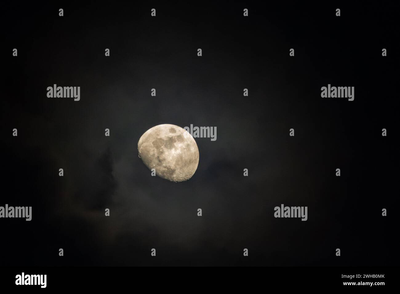 Partial moon hi-res stock photography and images - Alamy