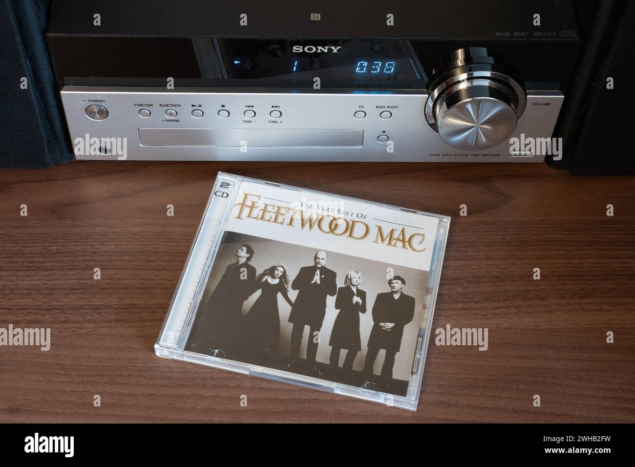 Double CD of The Very Best Of Fleetwood Mac showing the band members ...