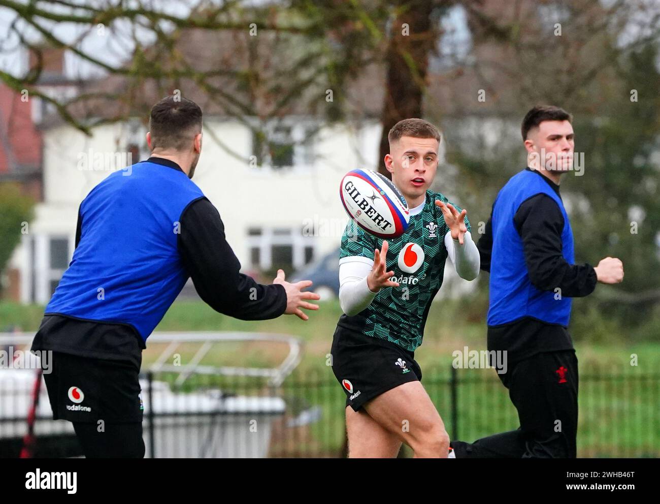 Wales' Cameron Winnett (centre) during a Captains Run at The Lensbury ...