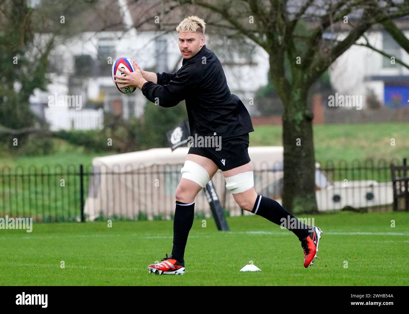Wales' Aaron Wainwright during a Captains Run at The Lensbury Resort ...