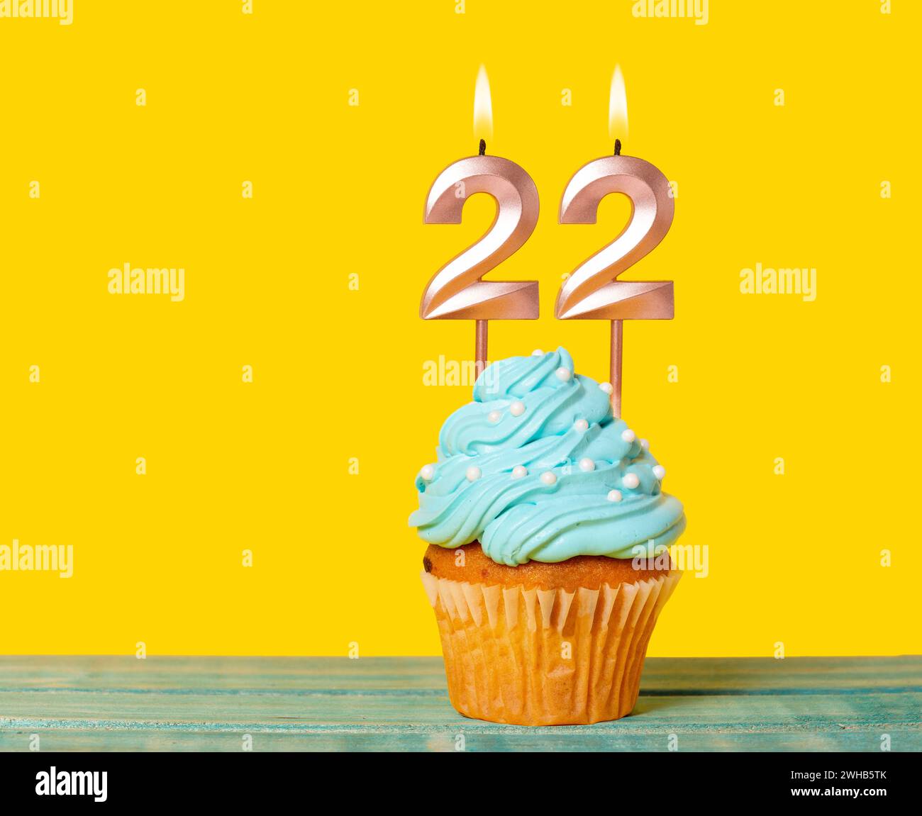 Happy 22 birthday hi-res stock photography and images - Alamy