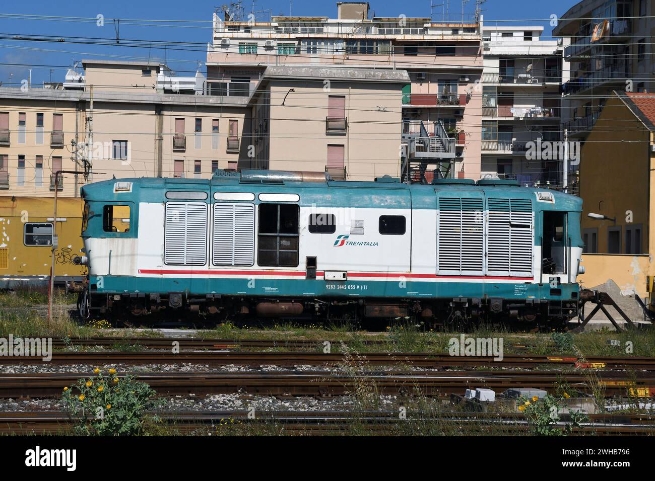 72 tonnes hi-res stock photography and images - Alamy