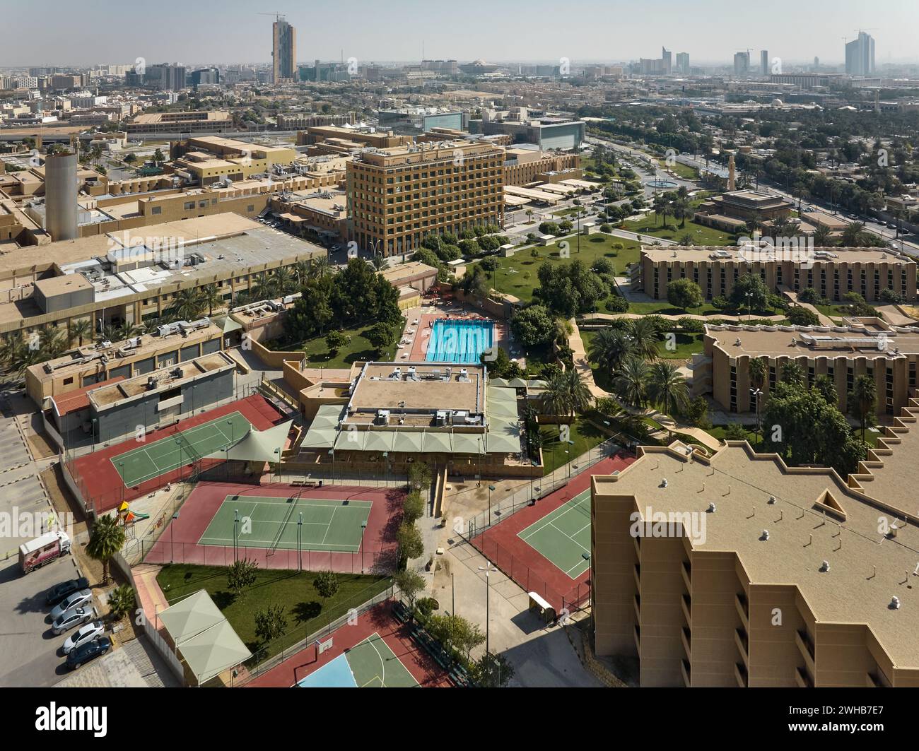 Rooftoppool hi-res stock photography and images - Alamy
