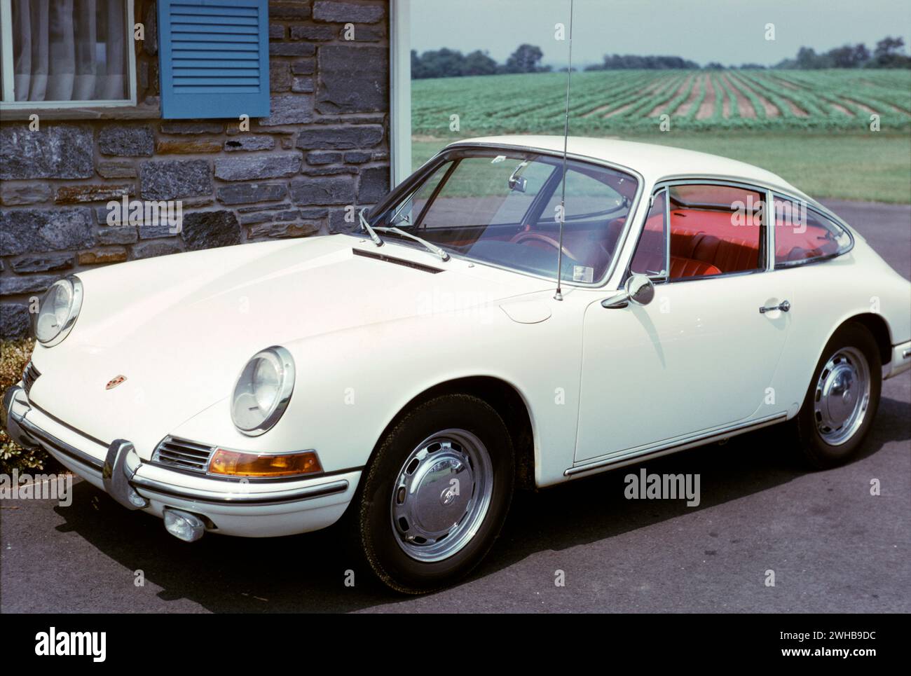 1960s porsche 911 hi-res stock photography and images - Alamy