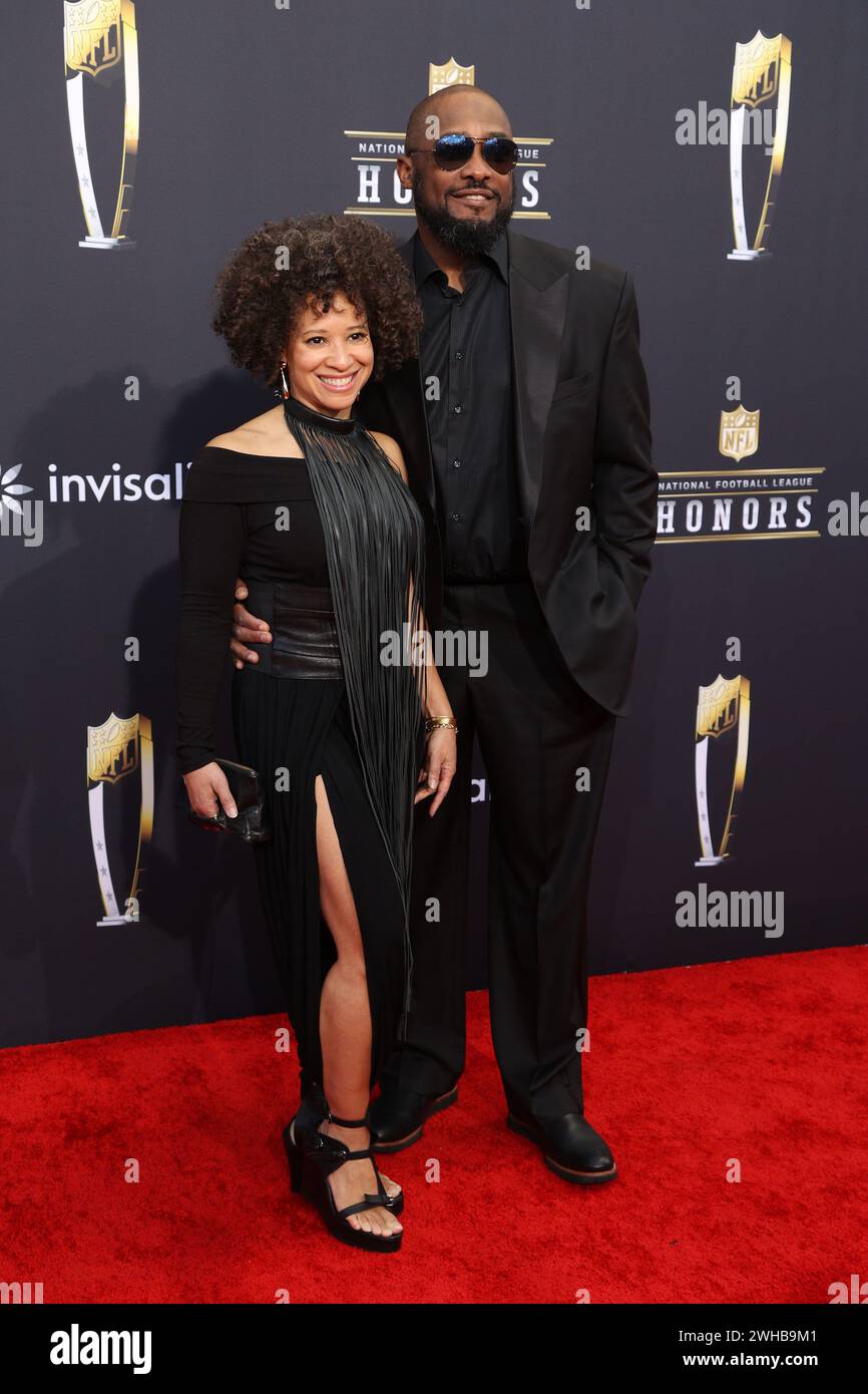 Las Vegas, United States. 08th Feb, 2024. Mike Tomlin (R) and Kiya ...