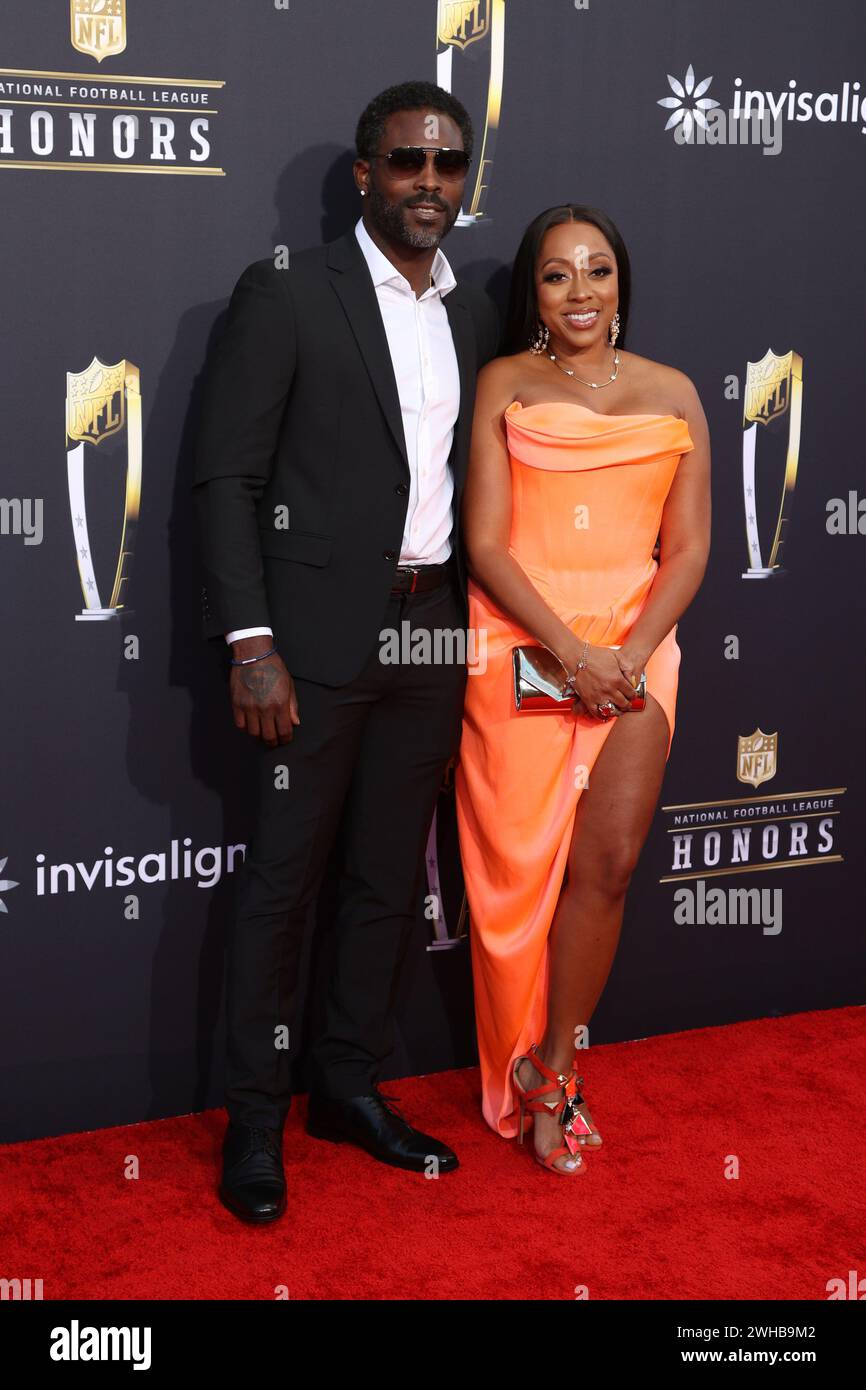 Las Vegas, United States. 08th Feb, 2024. Michael Vick (L) and Kijafa ...