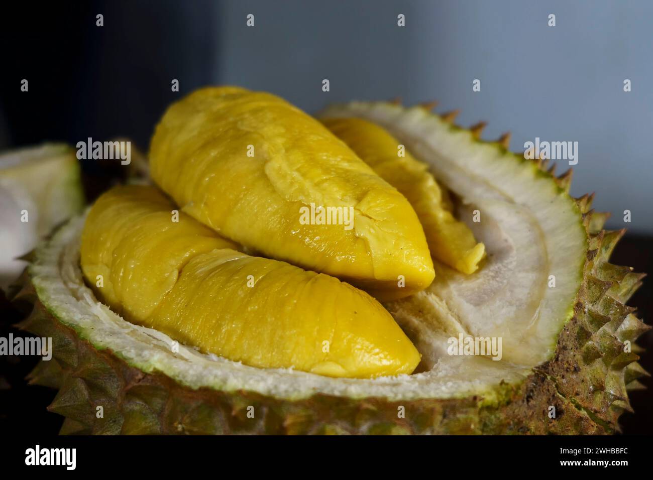 Oval shaped fruit hi-res stock photography and images - Alamy