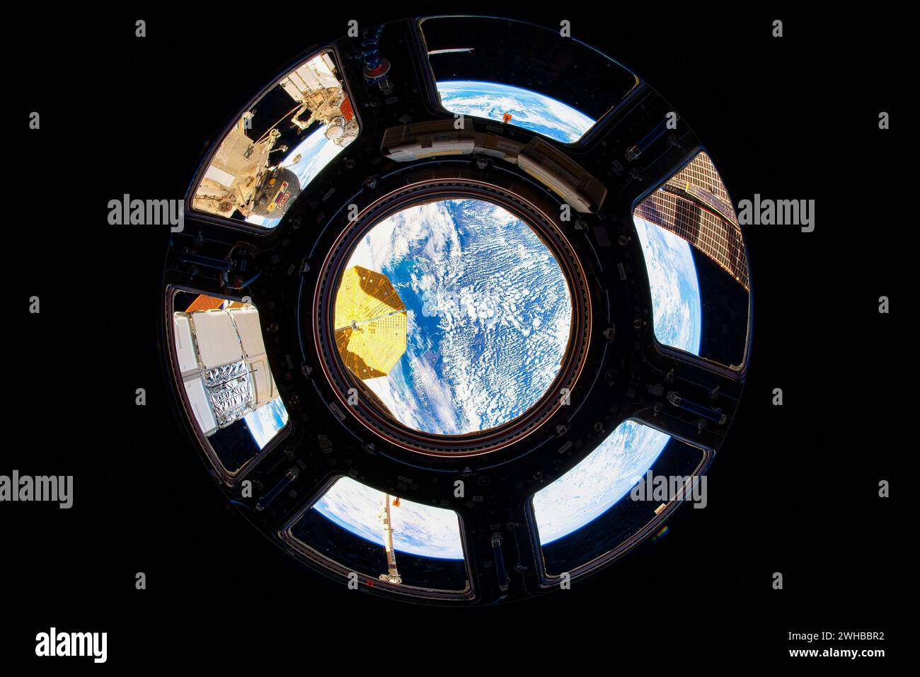 Cupola iss hi-res stock photography and images - Alamy