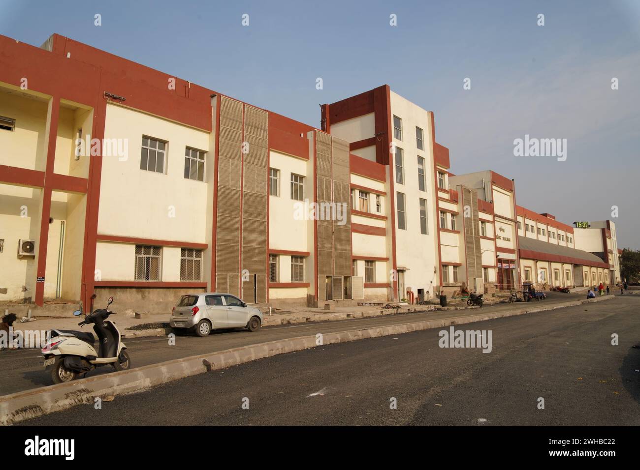 Shalimar railway station hi-res stock photography and images - Alamy