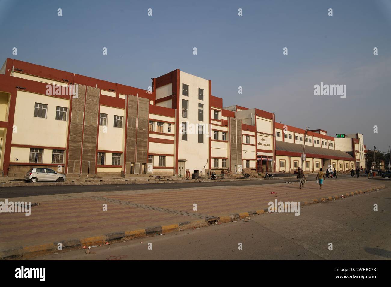 Shalimar station hi-res stock photography and images - Alamy