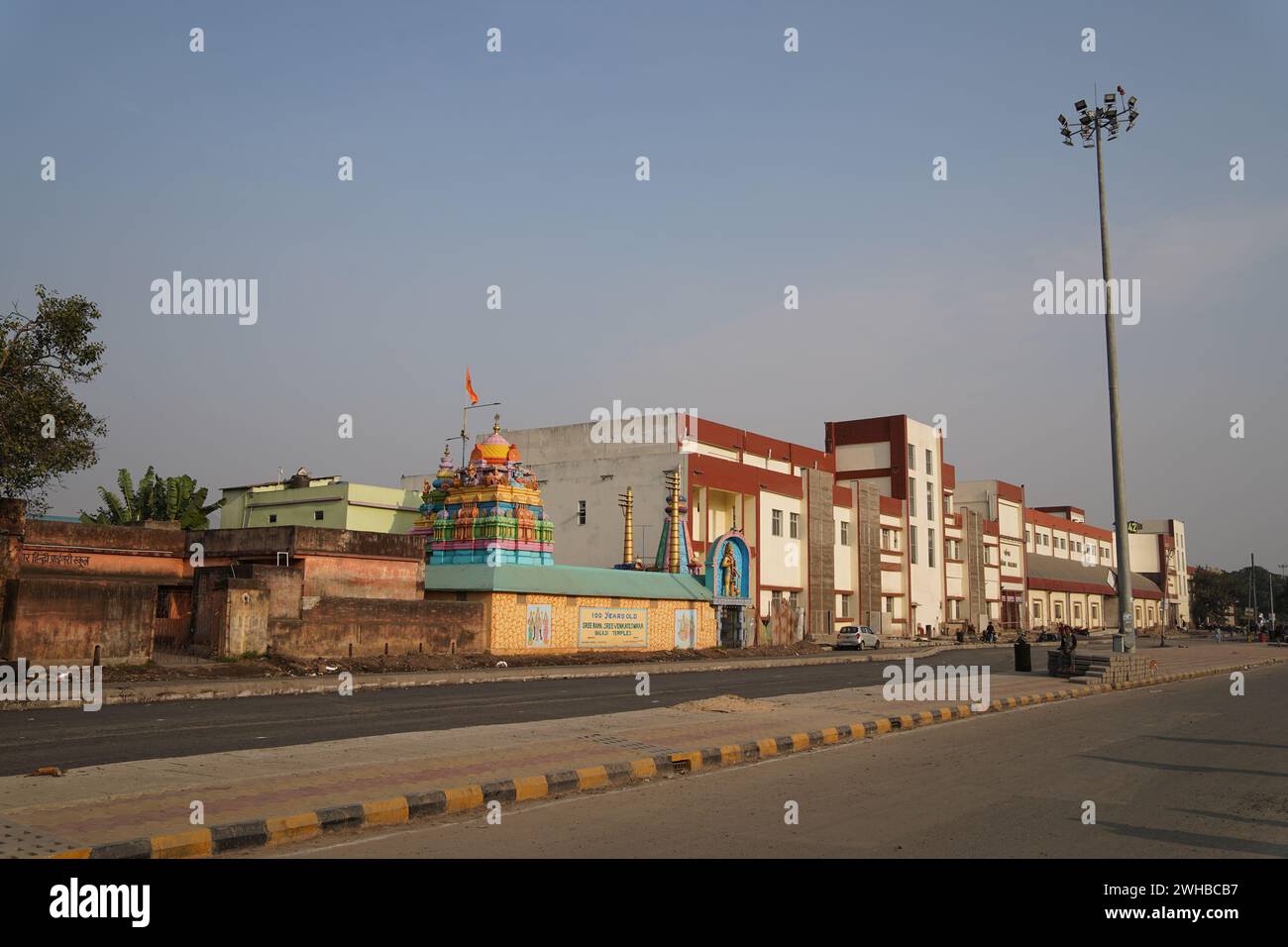 Ram and Venkateswar mandir with Shalimar railway station building ...