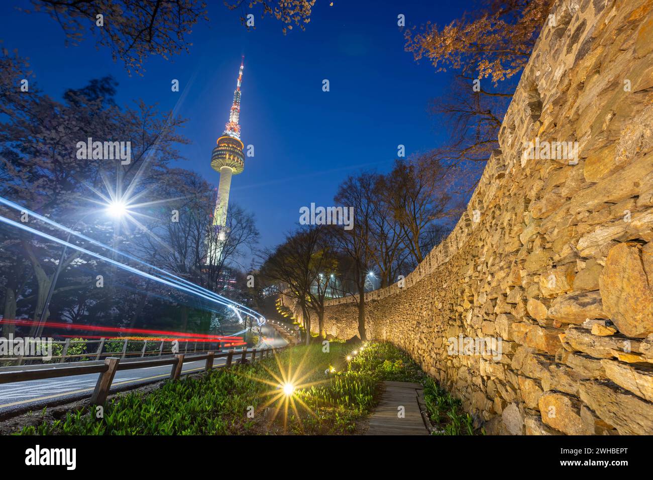 Seoul city wall in namsan hi-res stock photography and images - Alamy