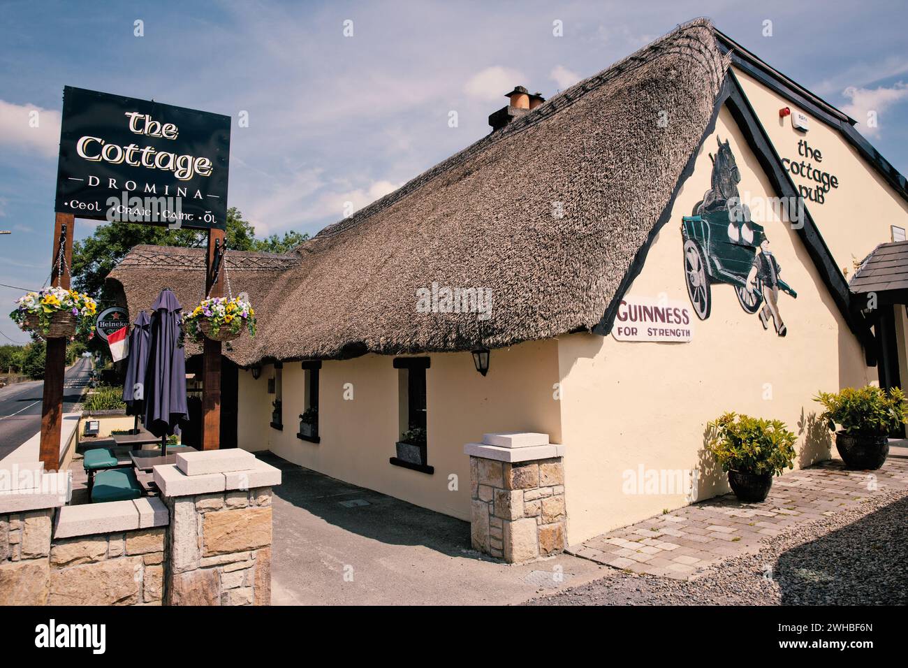The Cottage Pub Dromina Stock Photo - Alamy