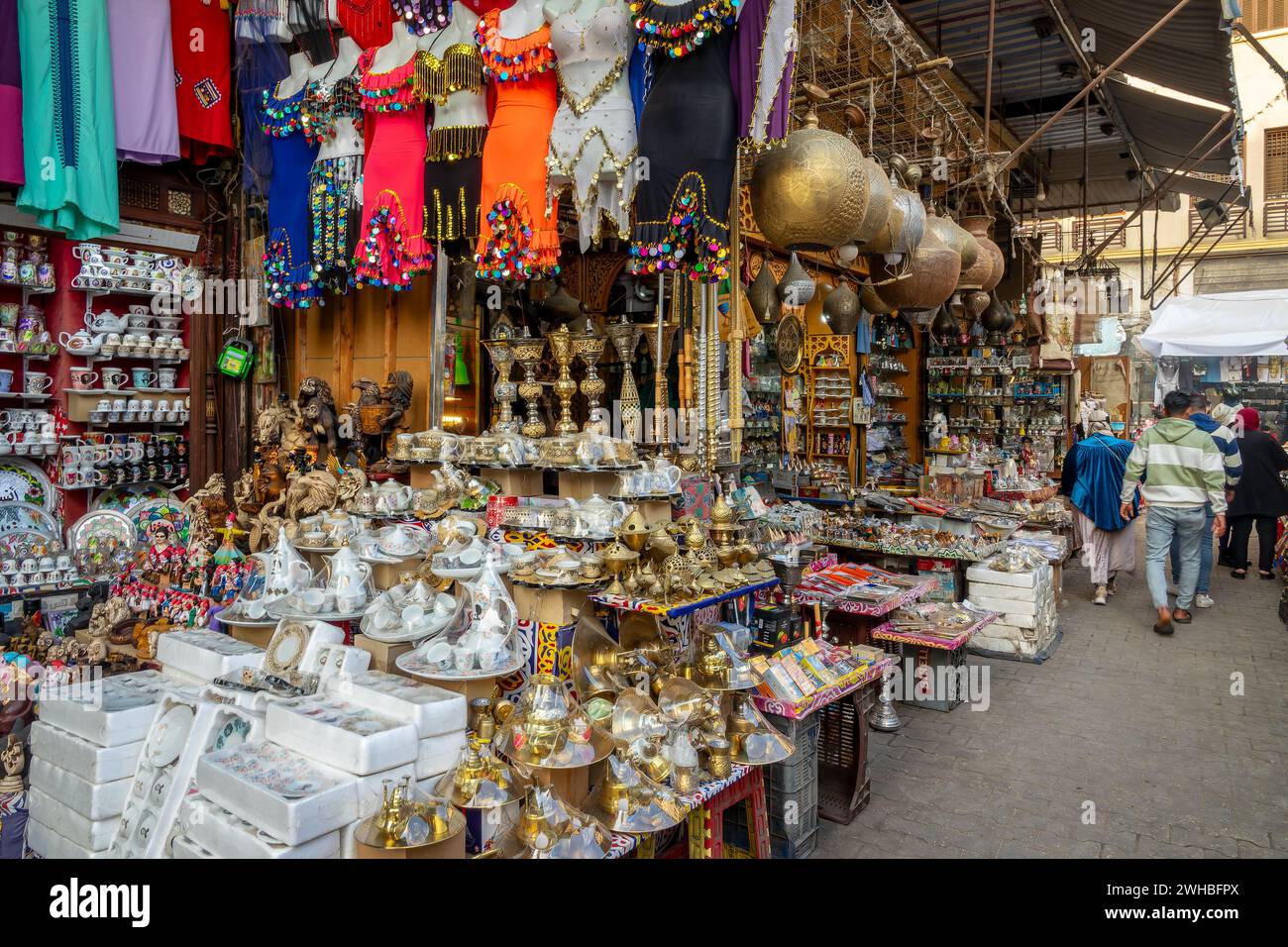 Egyptian shop in Khan el-Khalili grand bazaar in Old Cairo, Egypt Stock ...