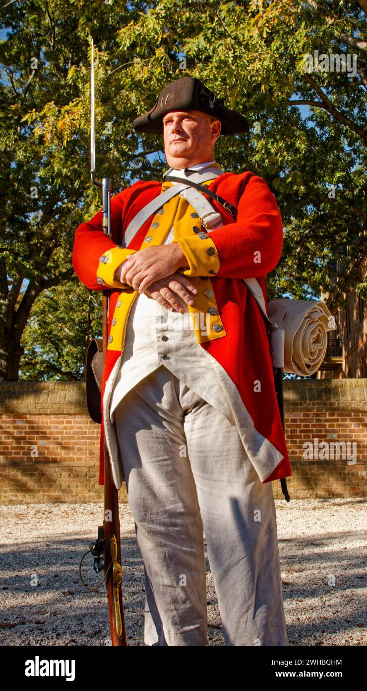 British soldier, full length portrait, Revolutionary War, historic ...