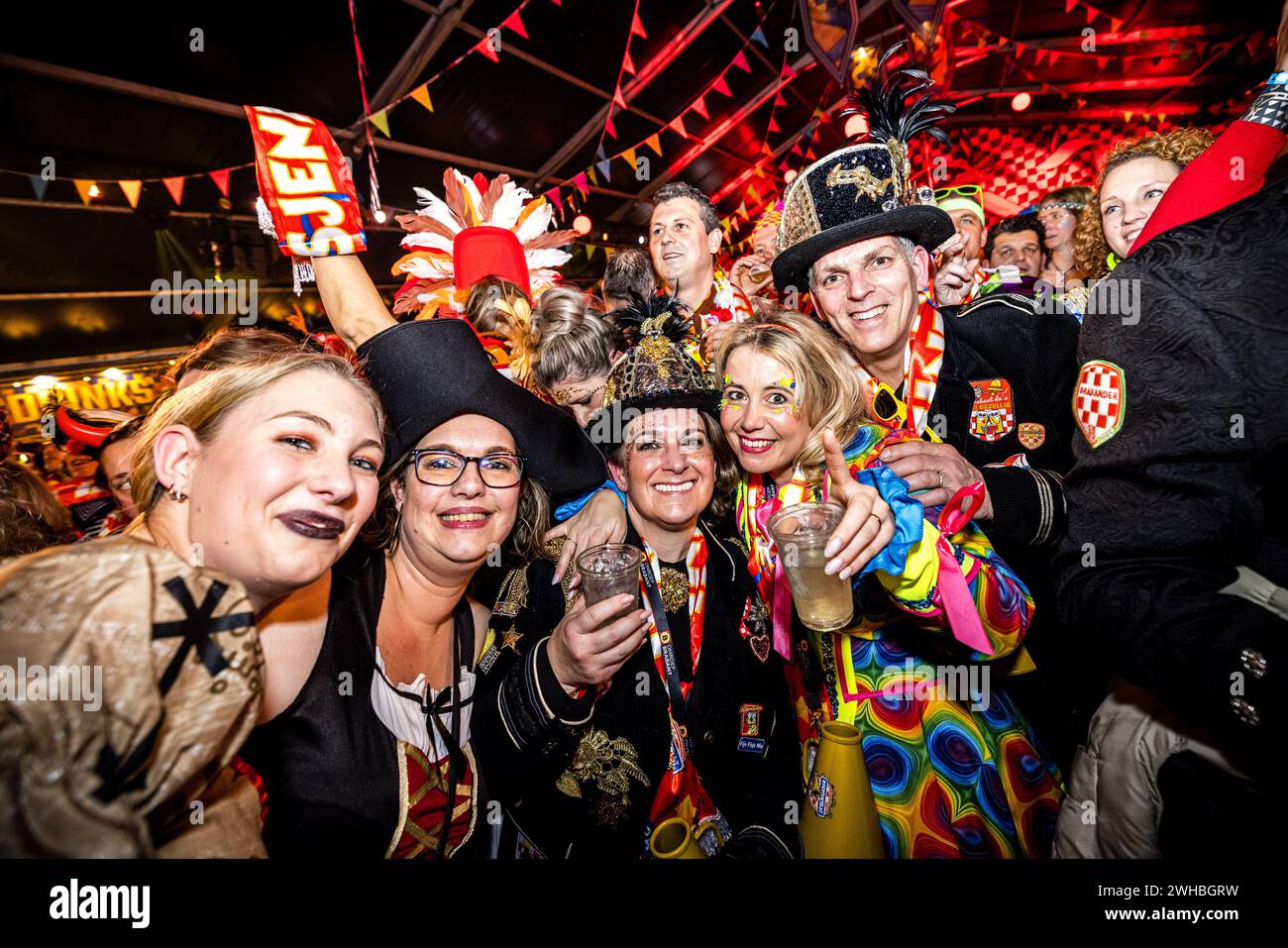 EINDHOVEN - Carnival revelers during the Three Hours Vurraf on the ...