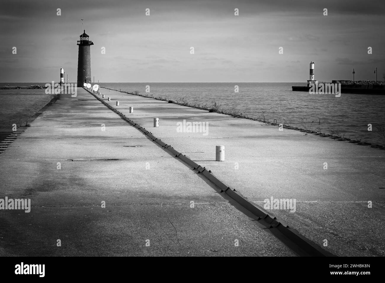 The north pier light on Lake Michigan at Kenosha, Wisconsin Stock Photo ...