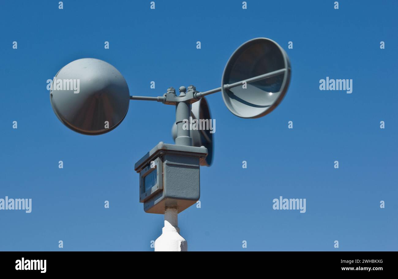 Check weather hi-res stock photography and images - Alamy