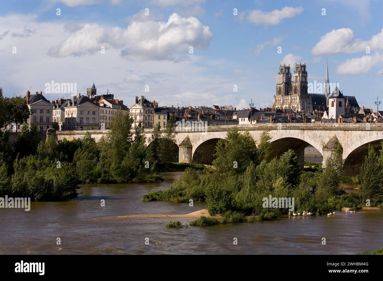 Orleans george v bridge hi-res stock photography and images - Alamy