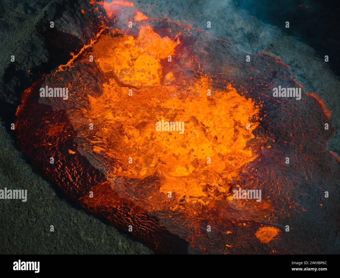 Lava melting hi-res stock photography and images - Alamy