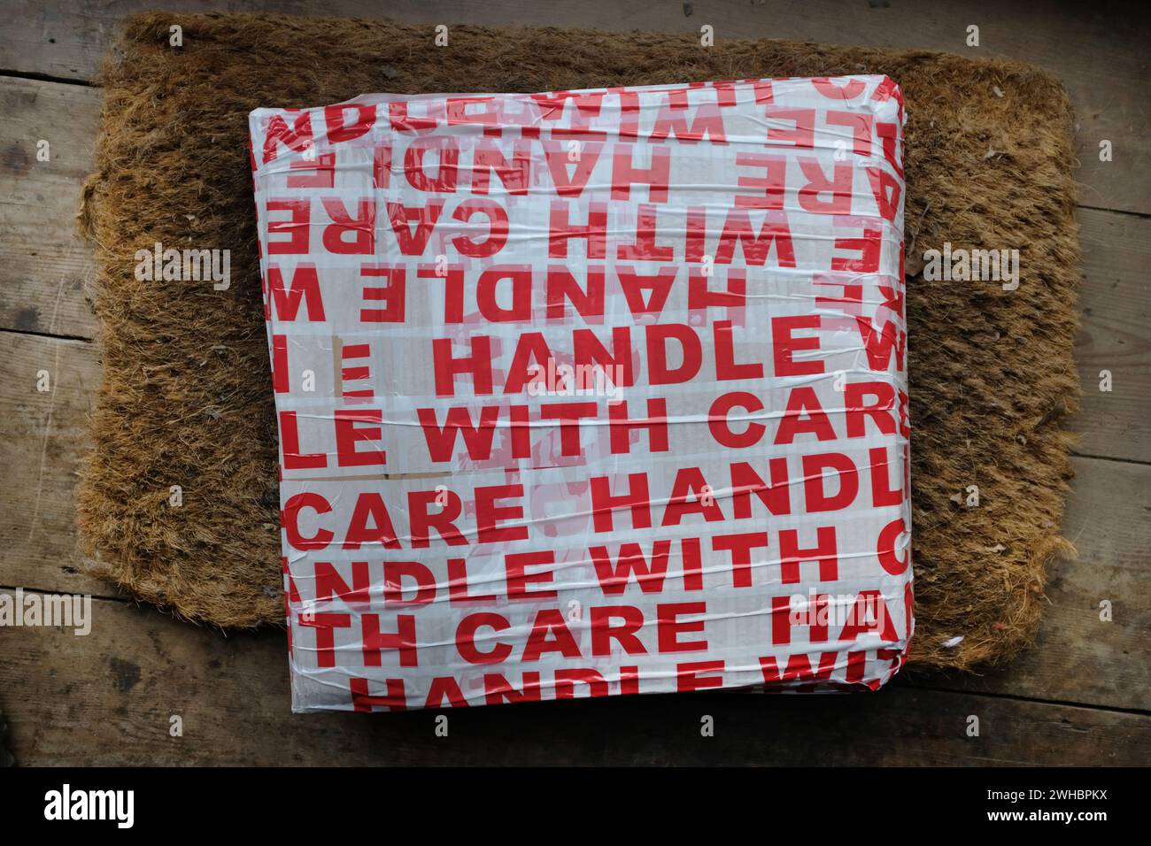 Handle with care hi-res stock photography and images - Alamy