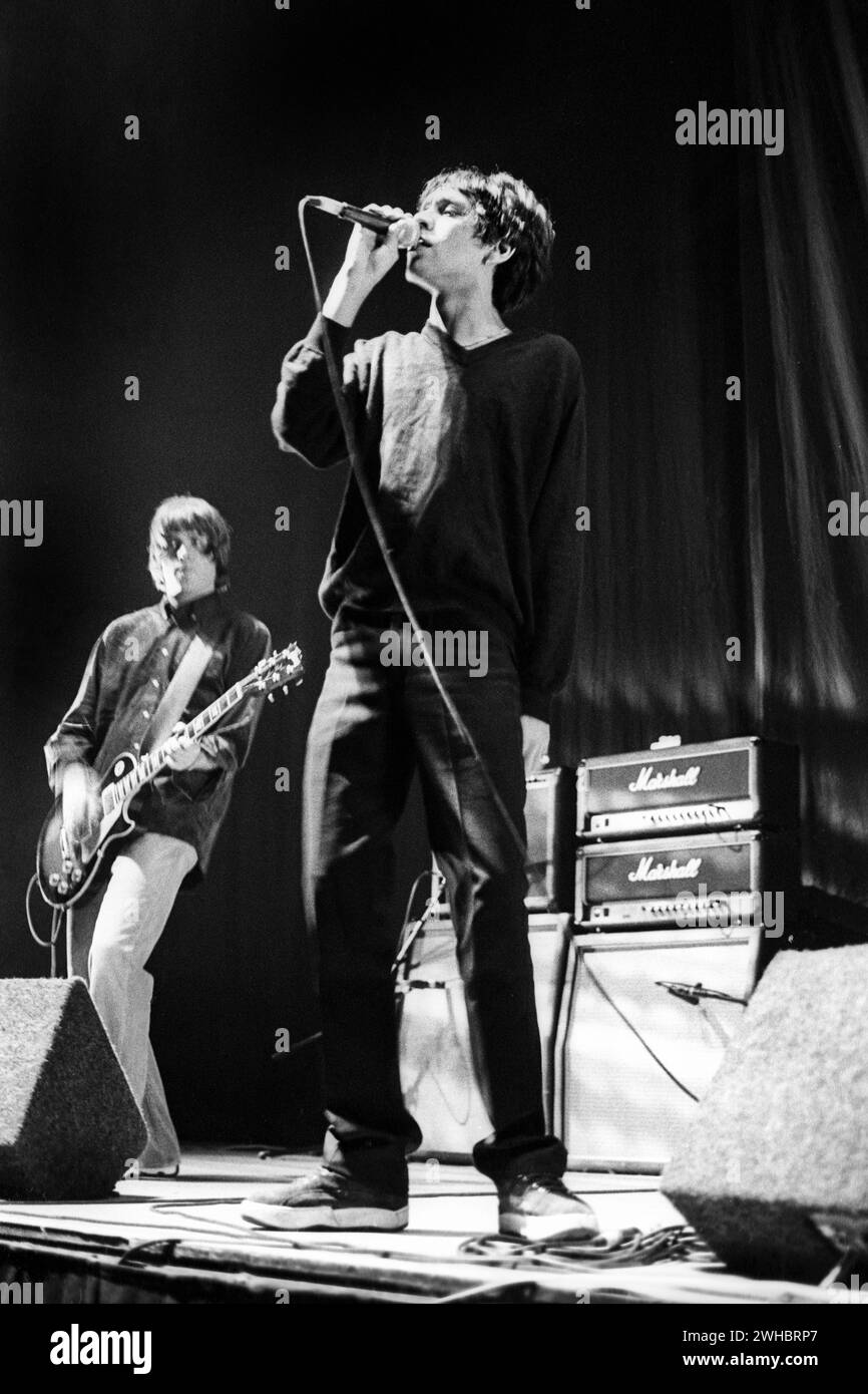 Beautiful south band 1990s hi-res stock photography and images - Alamy