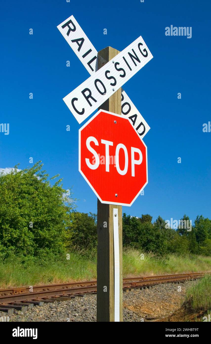 Railroad crossing and stop sign, Marion County, Oregon Stock Photo - Alamy