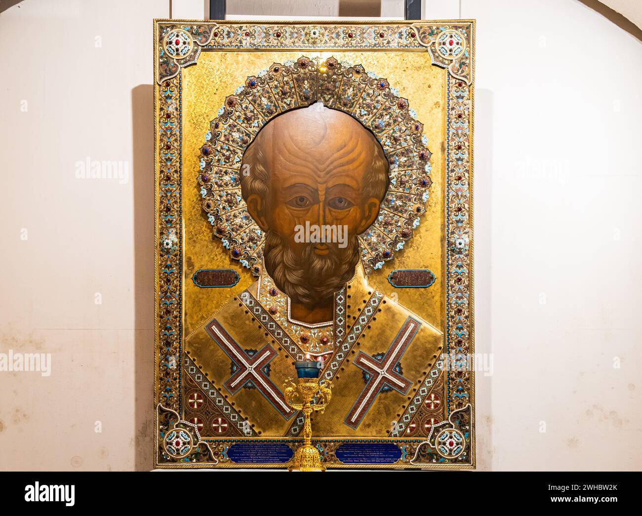 Saint Nicholas Orthodox icon in the crypt of the Basilica of St ...