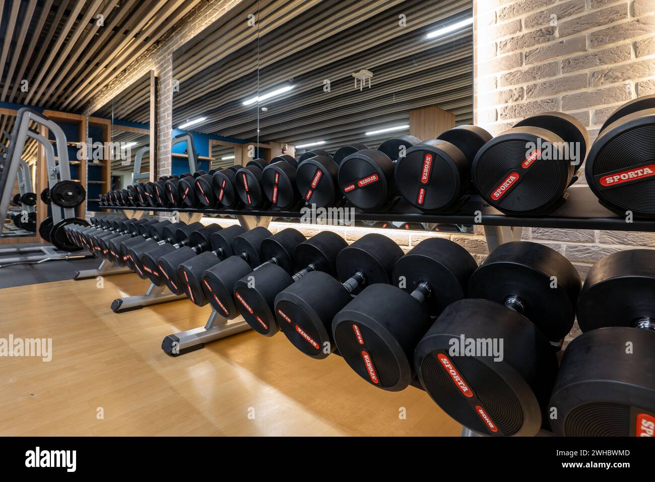 Weightroom hi-res stock photography and images - Alamy