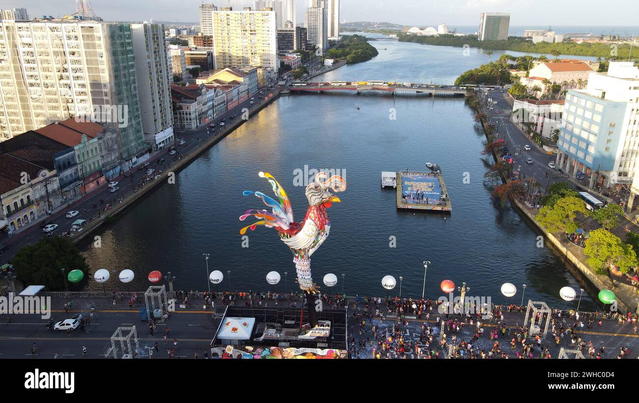 Recife, Brazil. 08th Feb, 2024. The giant Galo da Madrugada finally ...