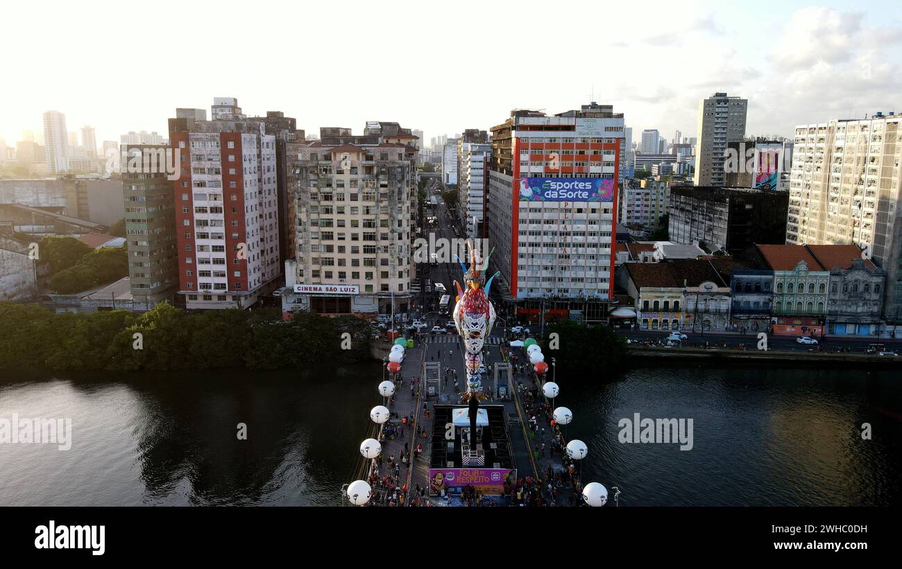 Recife, Brazil. 08th Feb, 2024. The giant Galo da Madrugada finally ...