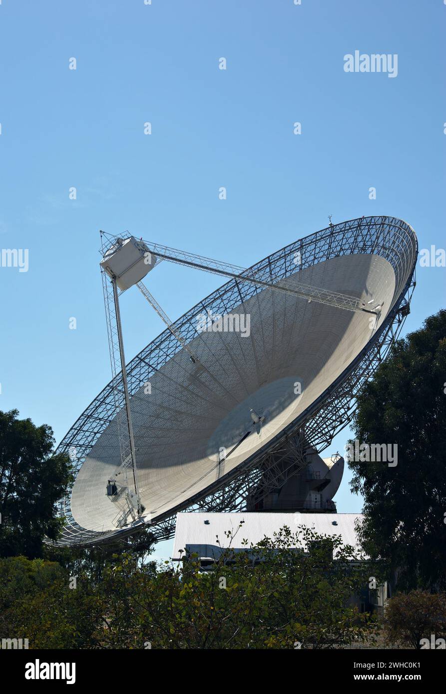 Radio telescope image hi-res stock photography and images - Alamy