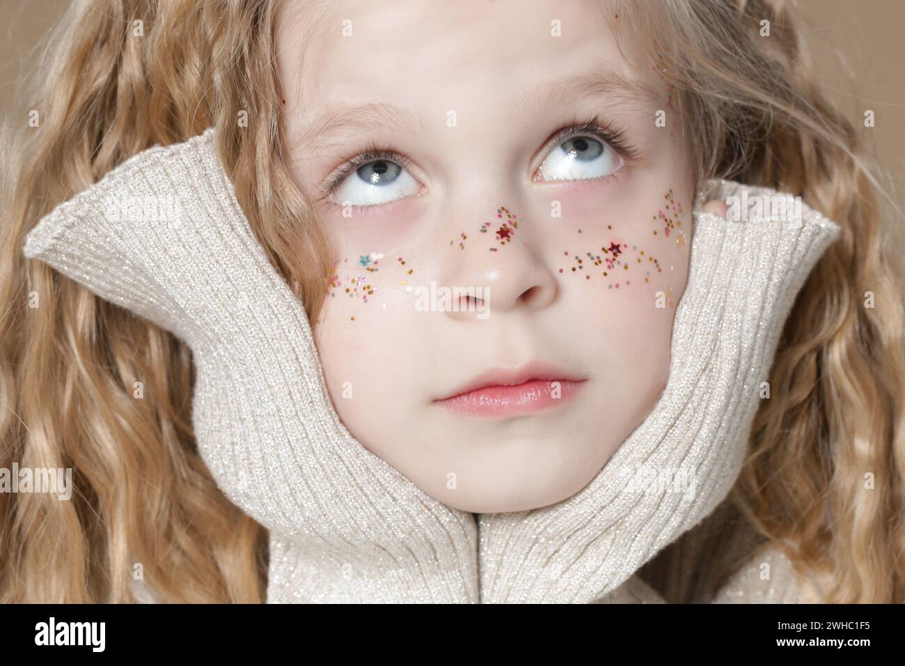 Blonde girl with blue eyes hi-res stock photography and images - Alamy