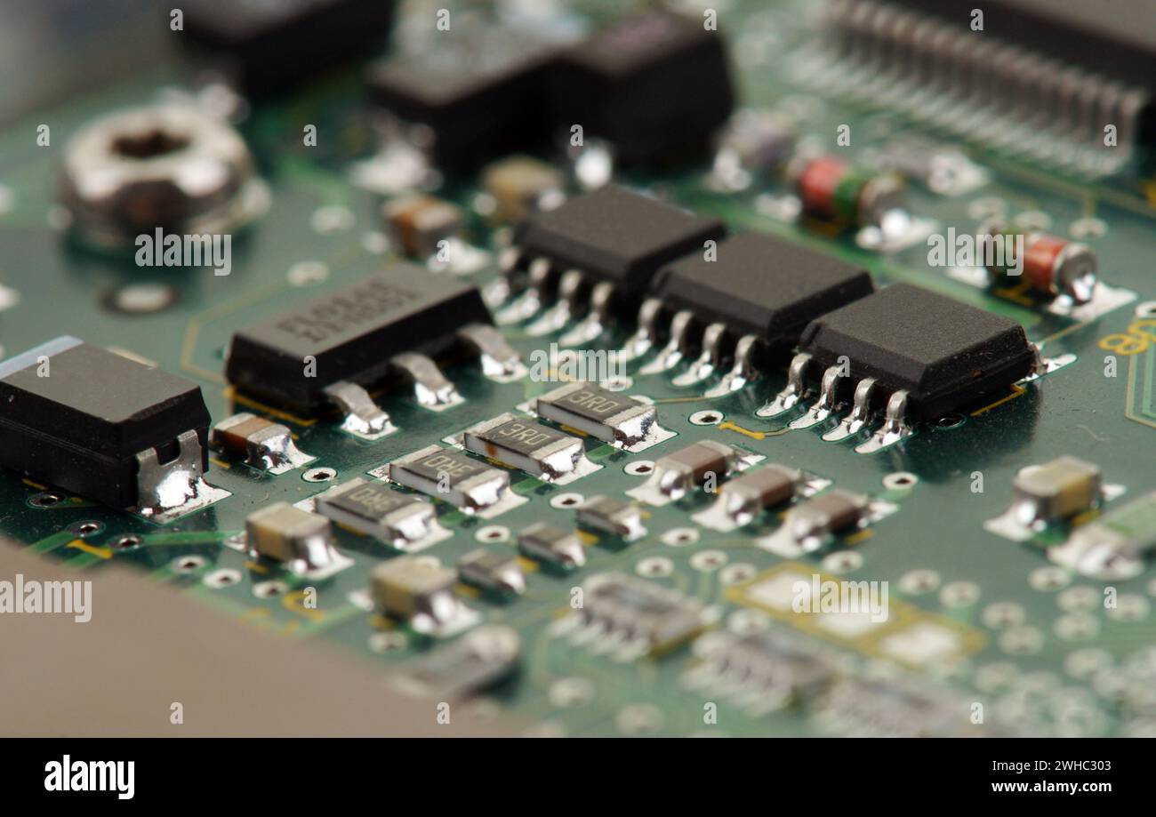 Ic chips hi-res stock photography and images - Alamy