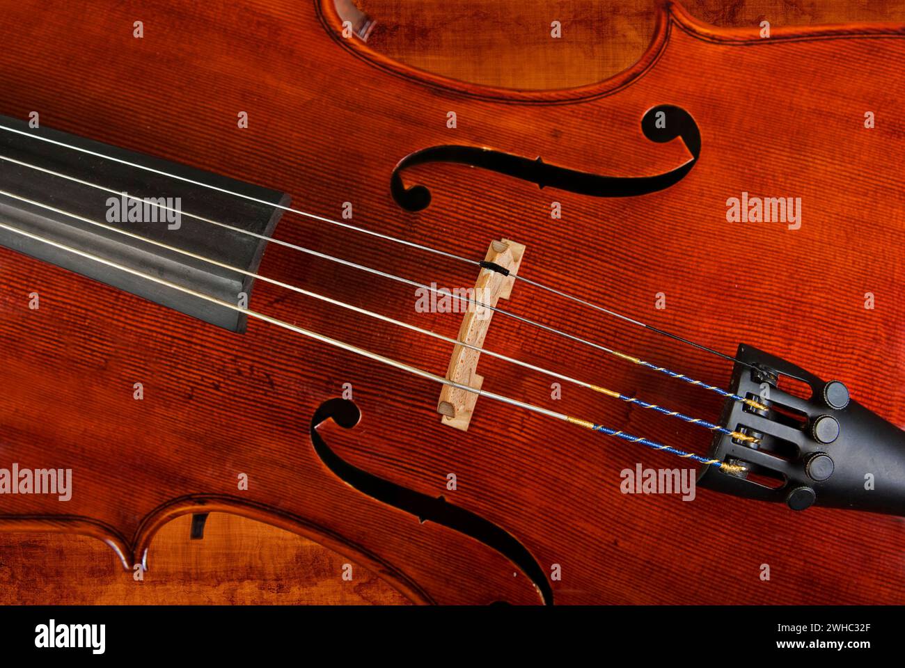 Violin viola cello bass hi-res stock photography and images - Alamy