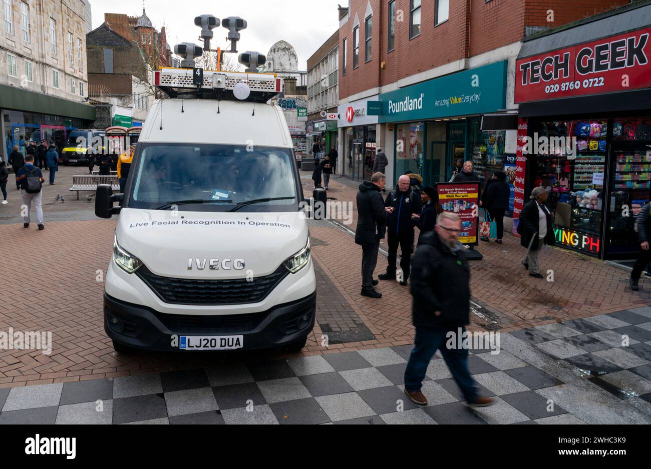 The Metropolitan Police deploying the use of live facial recognition ...