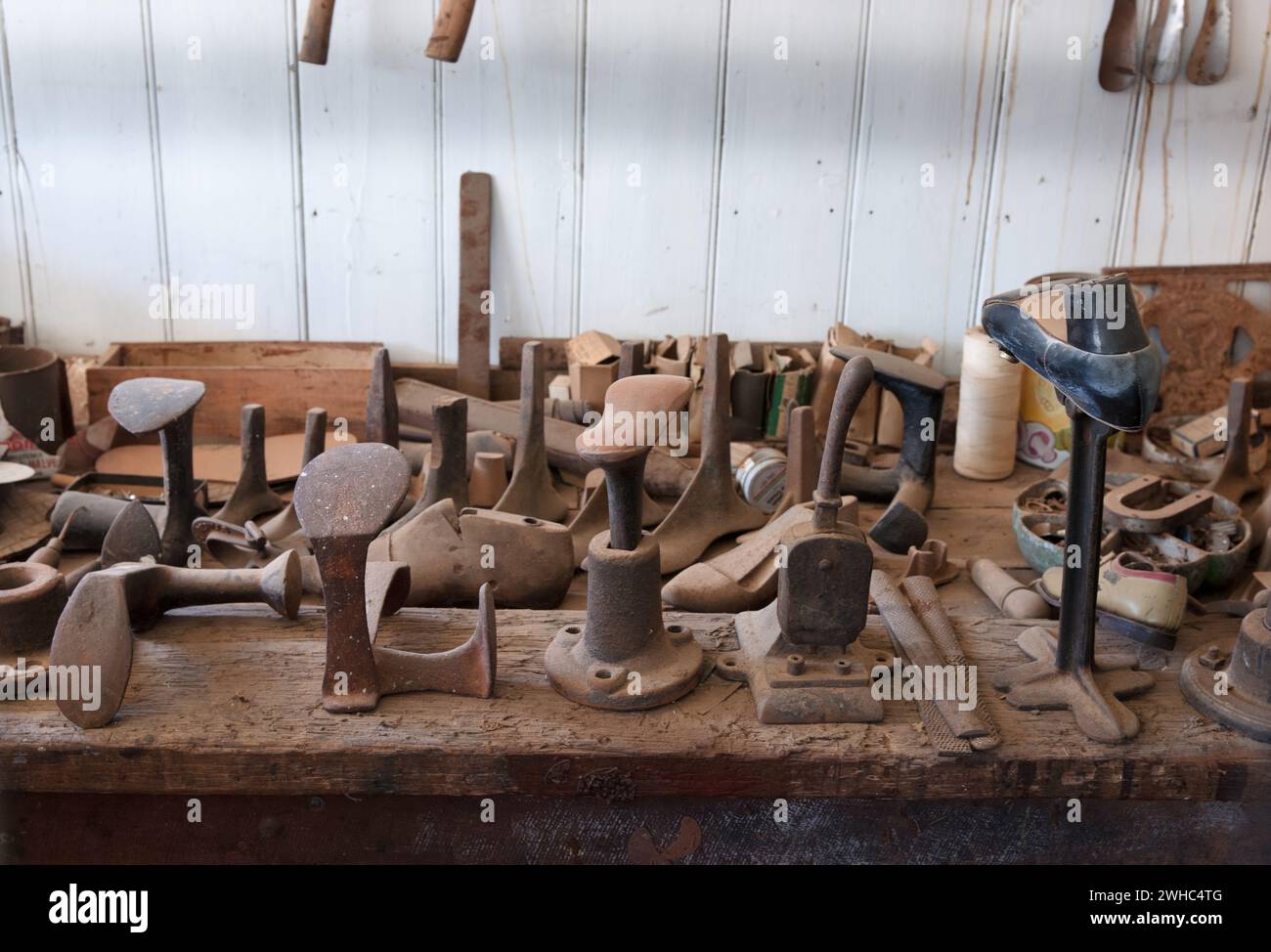 Vintage cobblers bench Stock Photo - Alamy