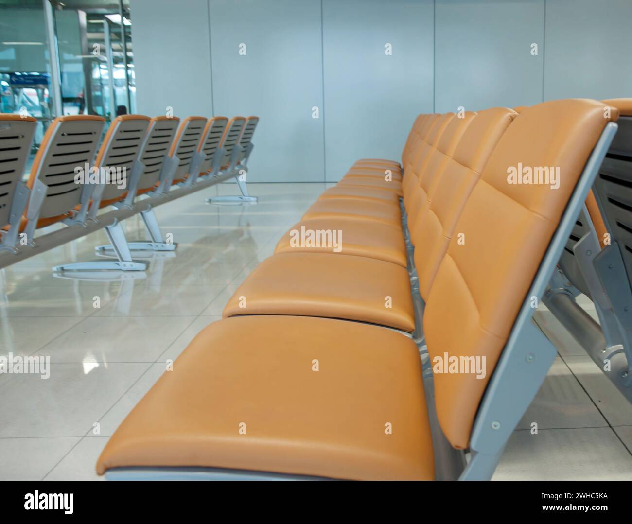 Bus station waiting room hi-res stock photography and images - Alamy