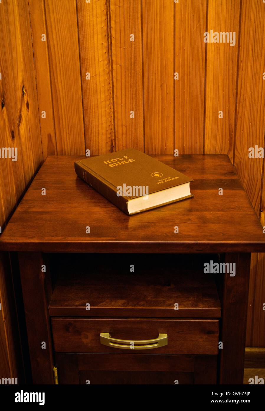Bible on bedside table hi-res stock photography and images - Alamy