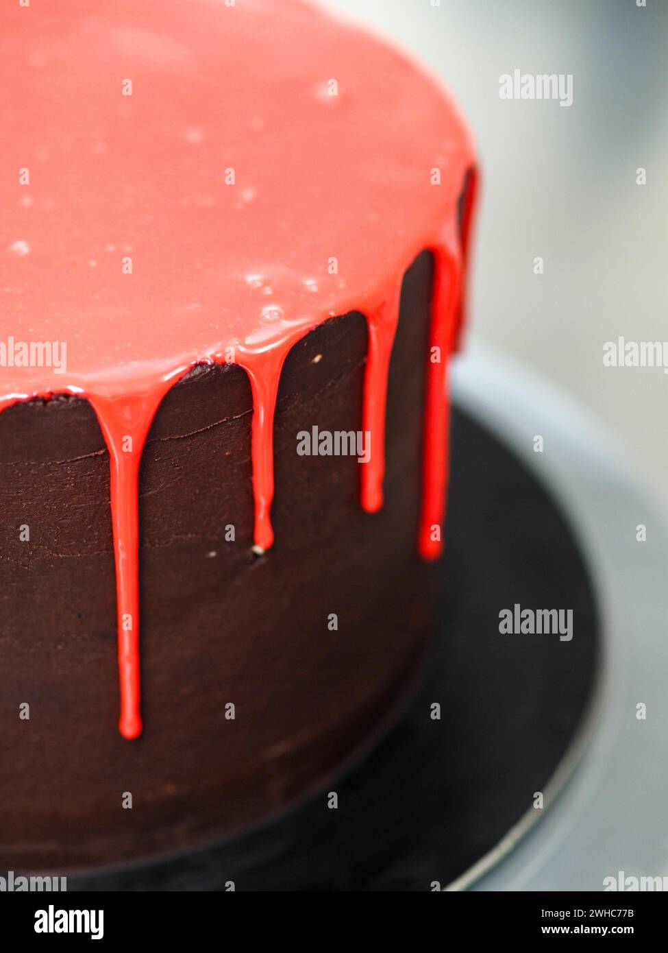 Dripping cake hi-res stock photography and images - Alamy