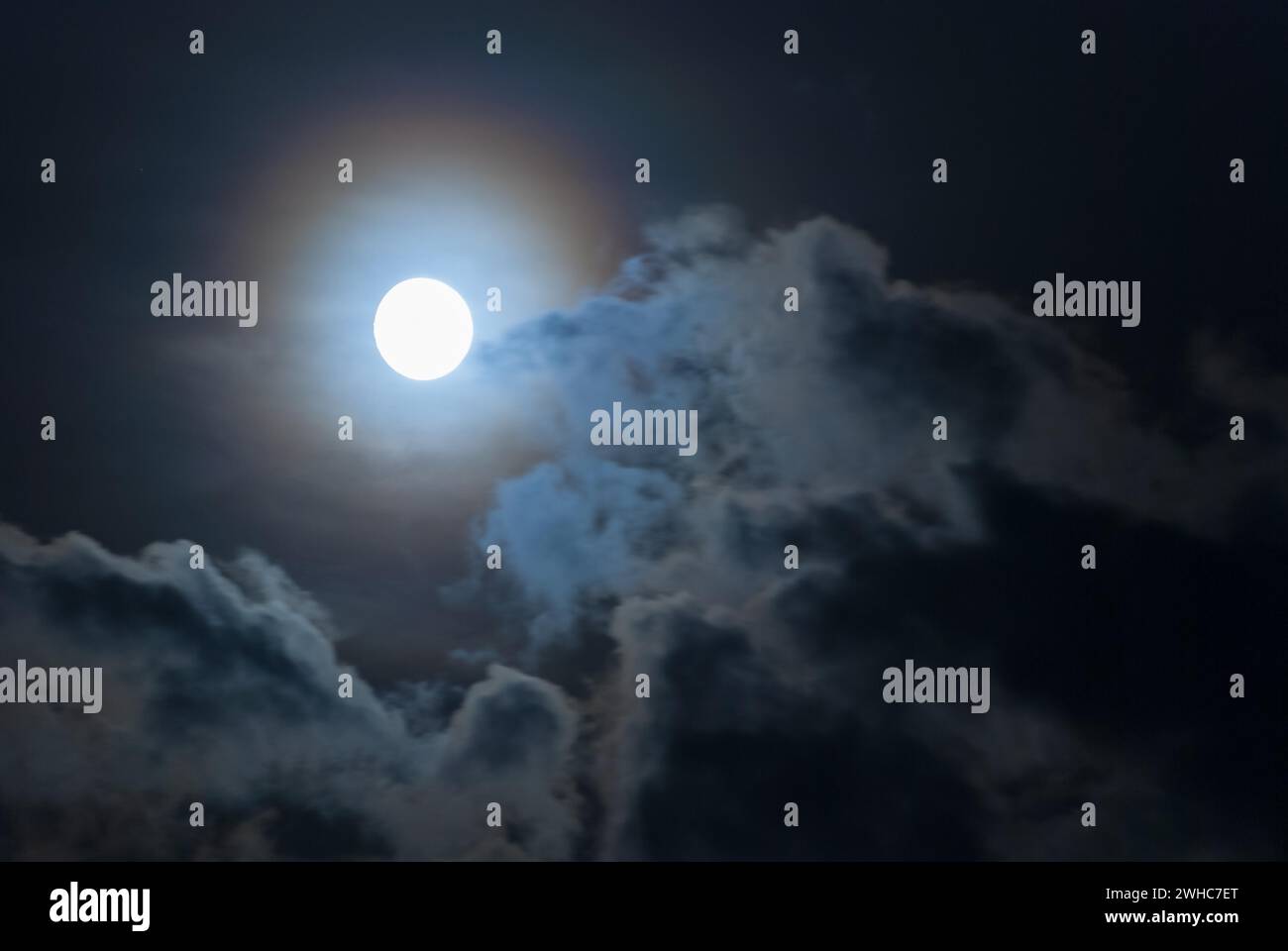 Halo glow effect hi-res stock photography and images - Alamy