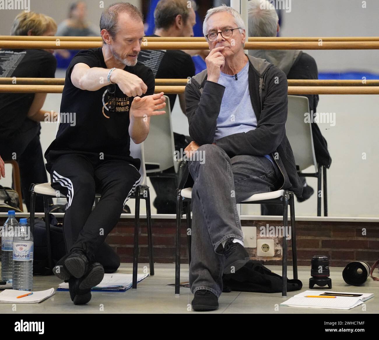 Hamburg, Germany. 09th Feb, 2024. John Neumeier (r), artistic director ...