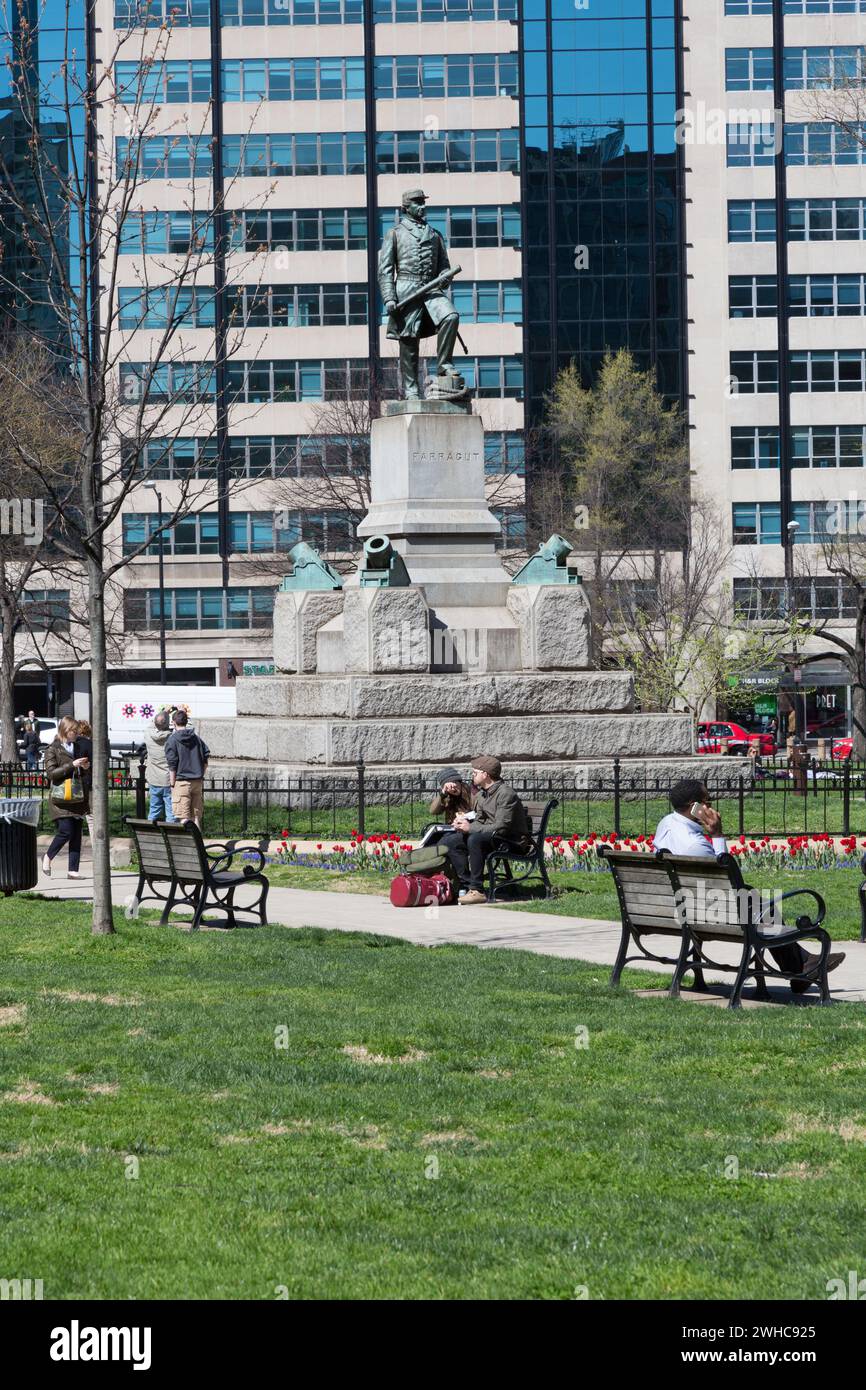 Farragut Square, Washington, D.C. Statue to Admiral David Farragut in ...